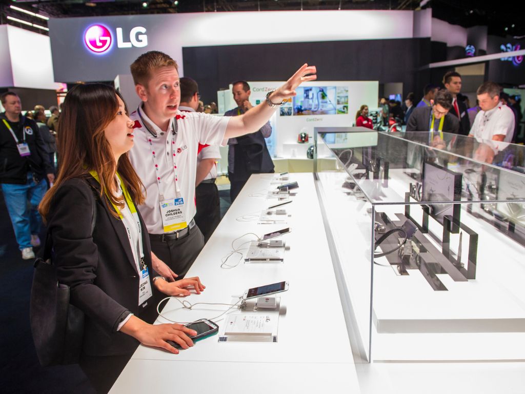 Exhibitor's Guide to Effective Event Branding | Art & Display Inc.